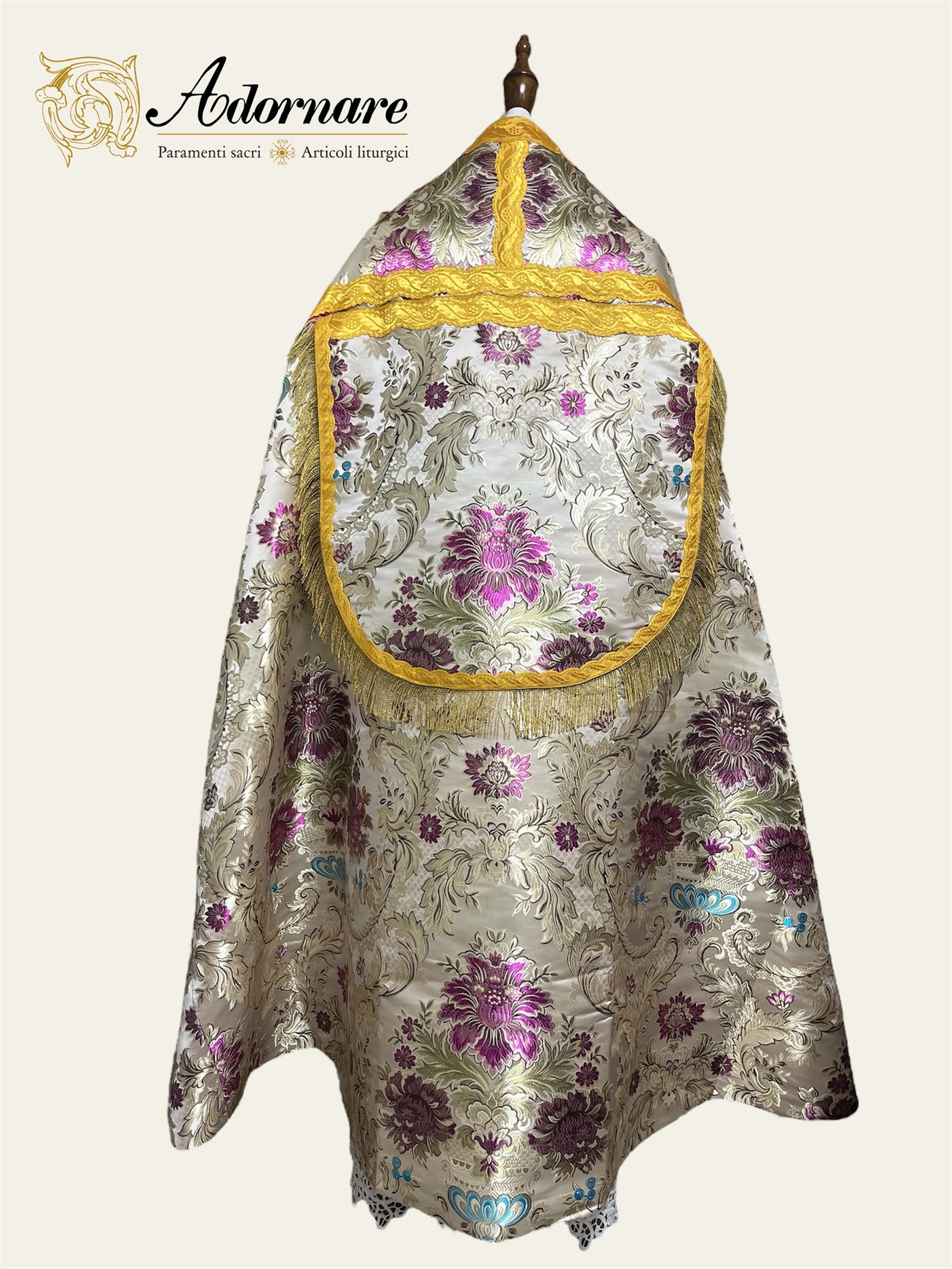 Brocade Roman Cope / Piviale Romano Broccato – Adornare Paramenti Sacri