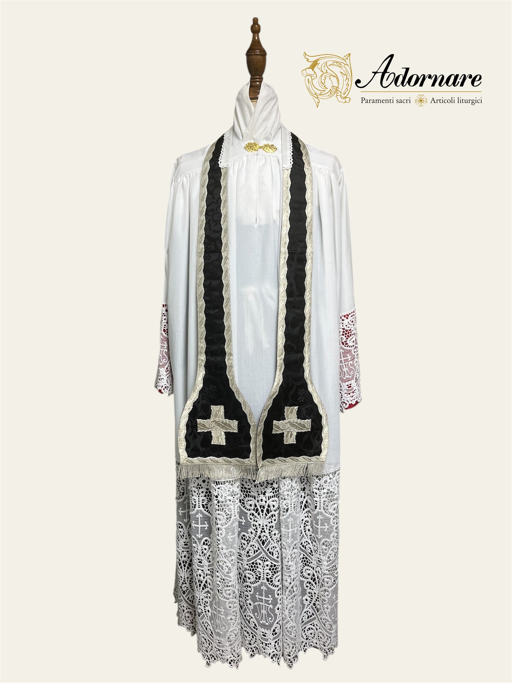 Damask "IHS" French-cut Roman Chasuble Low Mass Set / Pianeta Francese ...